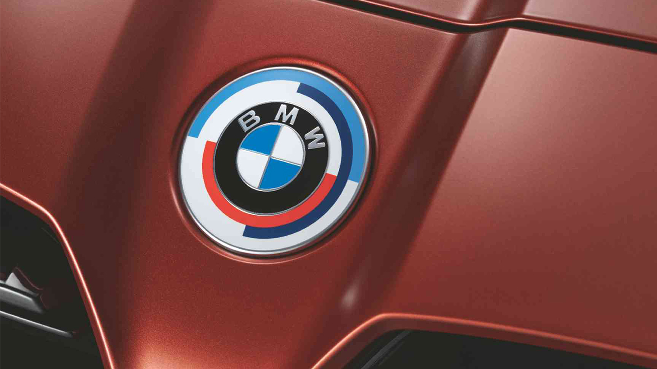 BMW M 50 Jahre Emblem, Für die Motorhaube
